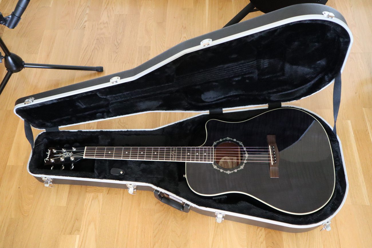 5 Best Acoustic Guitar Cases - Nothing Protects Like These
